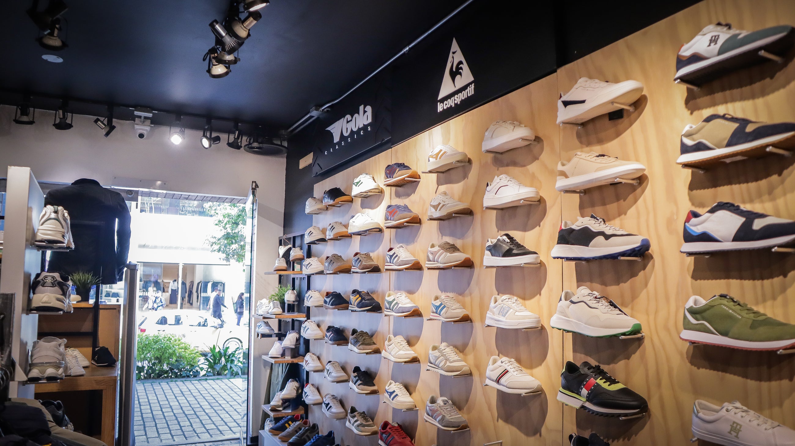 Malibu the store - Tienda de ropa y calzado Multimarcas